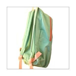 Trailmaker | Bags | Nwt Trailmaker Classic Lightweight Day Backpack ...